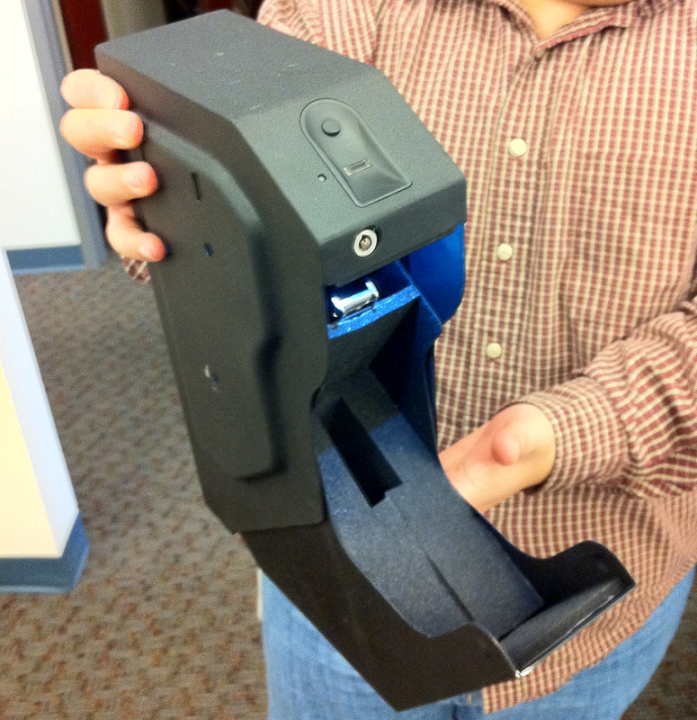 Arm Yourself FAST with the GunVault SpeedVault! - GearExpert