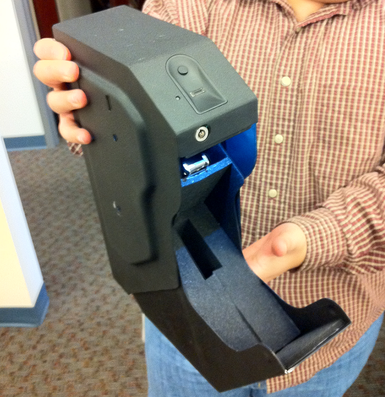 Arm Yourself FAST with the GunVault SpeedVault! - GearExpert