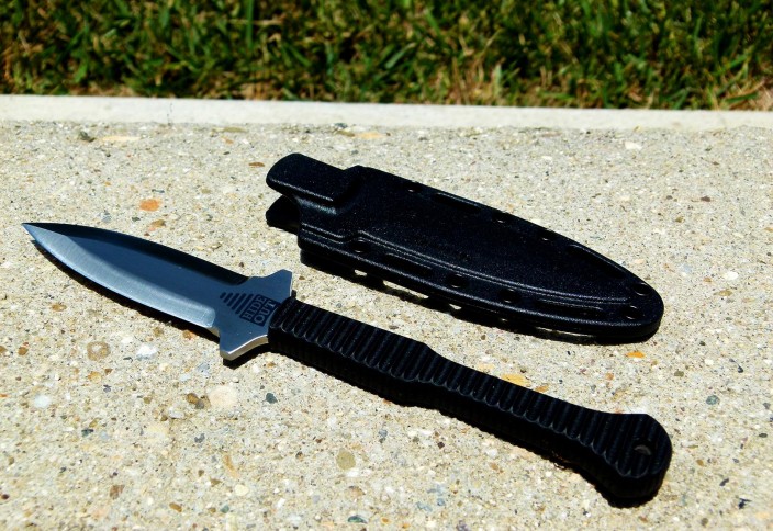 What's The Point? A Guide to Knife Blade Shapes - GearExpert